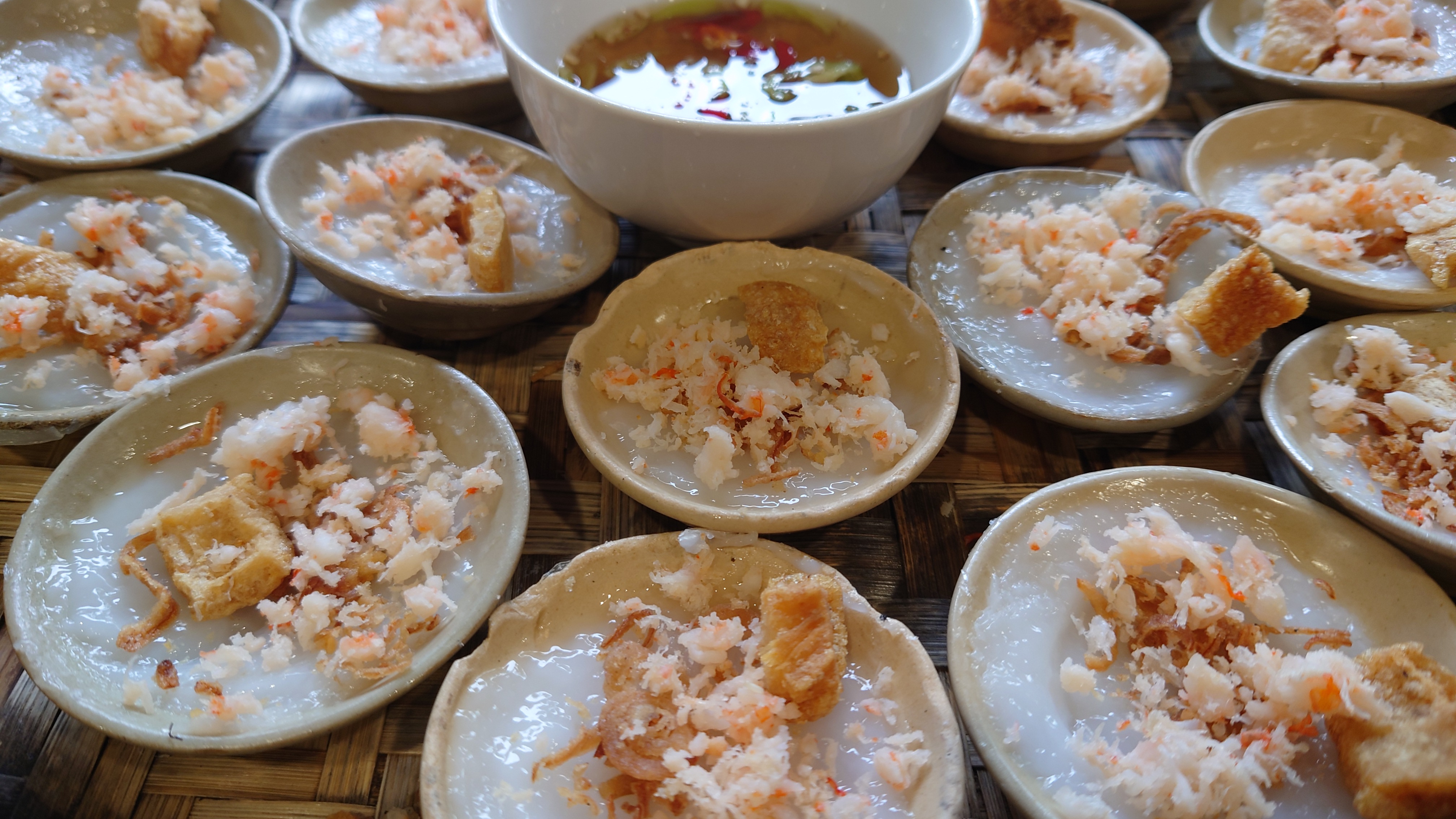 Hue city – a heaven of foods – Let's explore Vietnam with Donna